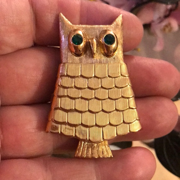 Avon | Jewelry | Vintage Avon Owl Brooch | Poshmark